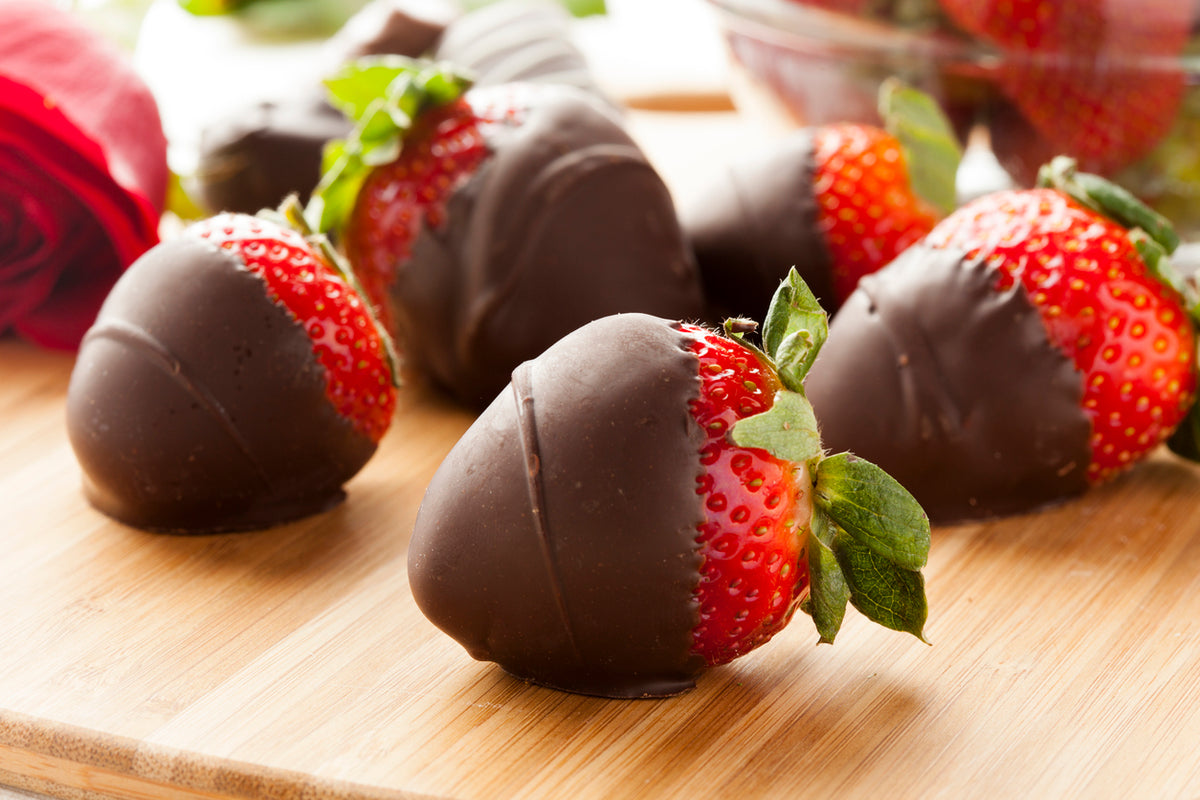 One Dozen Chocolate Covered Strawberries – Babe & Butcher